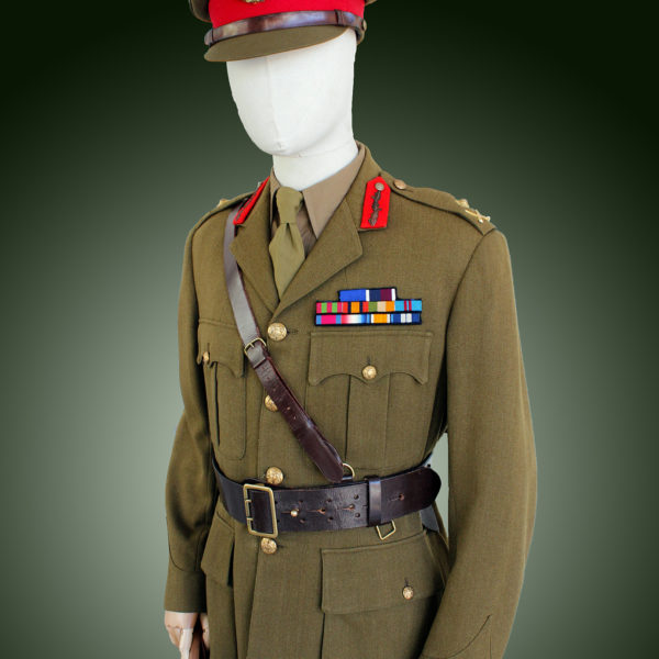 UNIFORMES MILITAIRES - La compagnie du costume