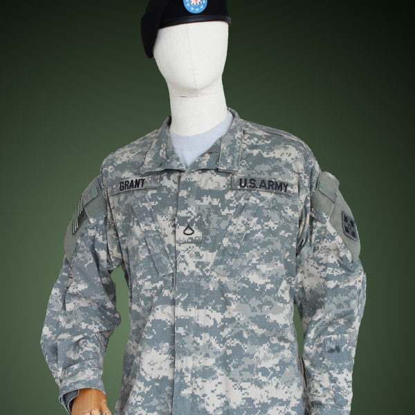 UNIFORMES MILITAIRES - La compagnie du costume